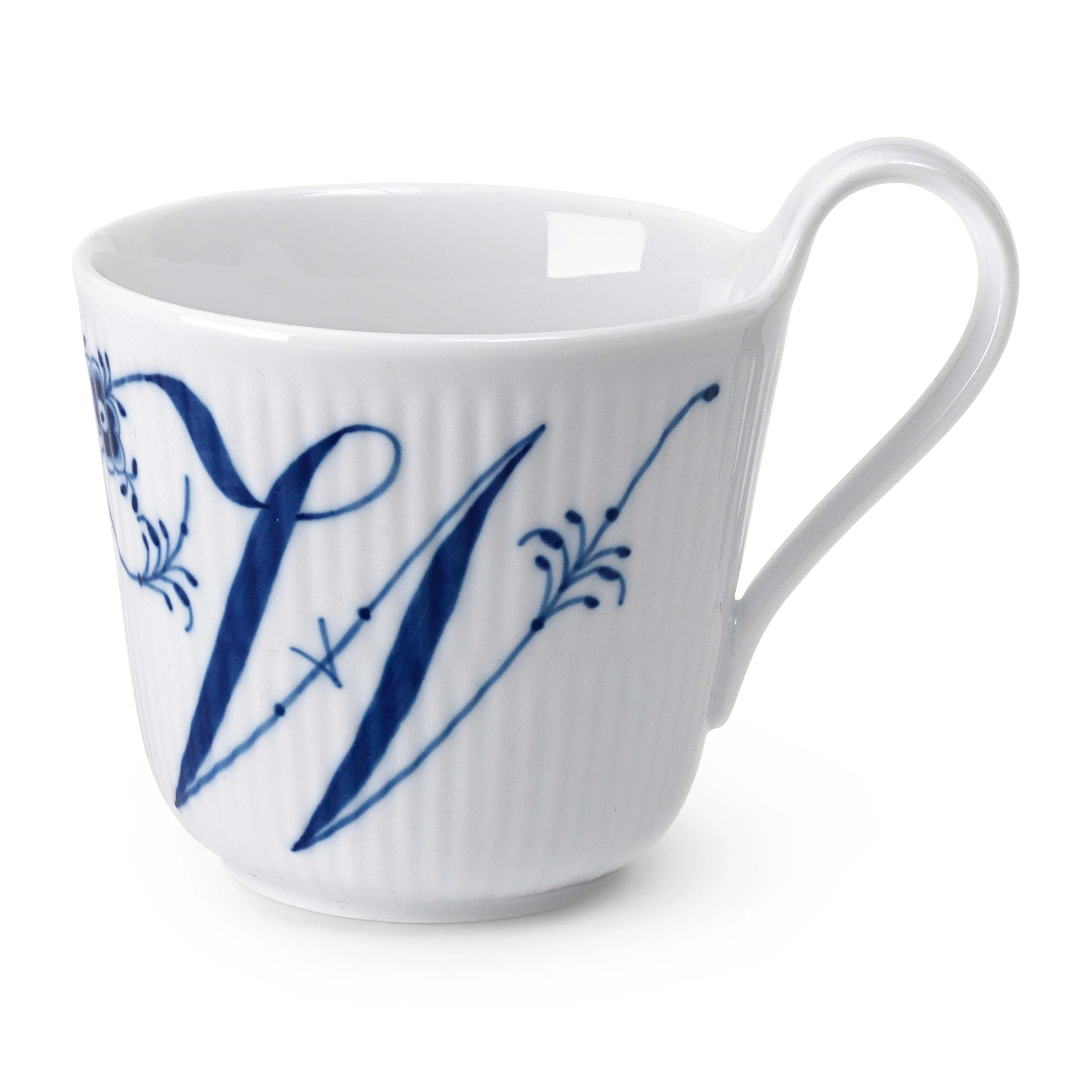 Blue Fluted Plain Alphabet kop 33 cl fra Royal Copenhagen - NordicNest.dk